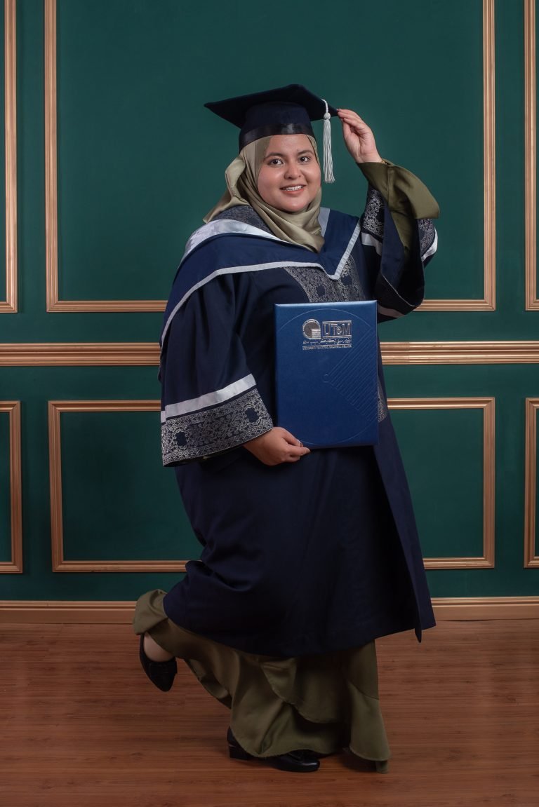 Graduation Studio | Convocation Studio | Photo Studio in Melaka